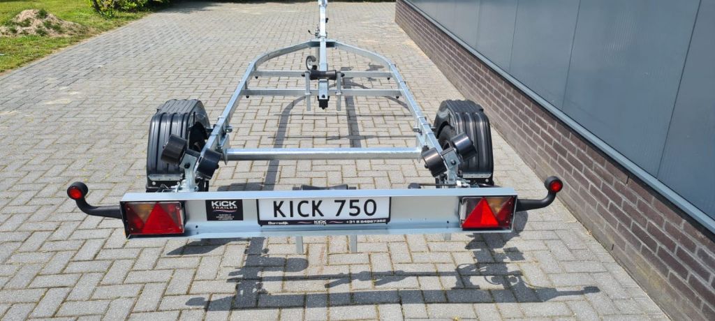 Qwest Marine Romania. KICK Trailer KT750