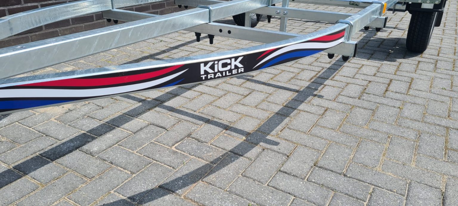 Qwest Marine Romania. KICK Trailer KT750