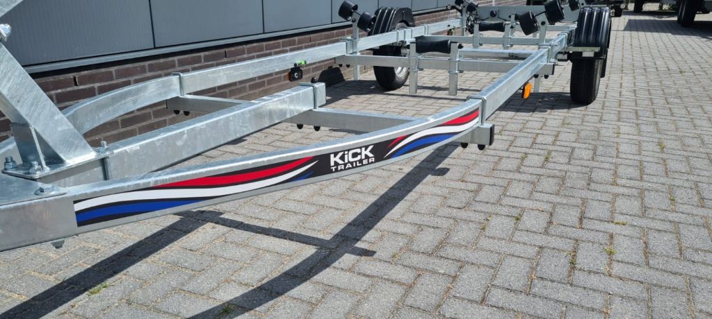 Qwest Marine Romania. KICK Trailer KT750XL