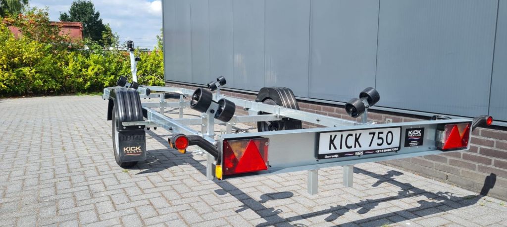 Qwest Marine Romania. KICK Trailer KT750XL