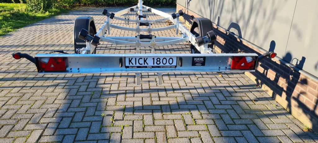 Qwest Marine Romania. KICK Trailer KT1800